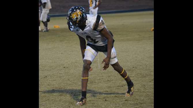 Nine Alcovy football players make all-region squad - The Covington News