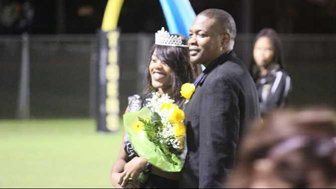 Vickers named Alcovy homecoming queen - The Covington News