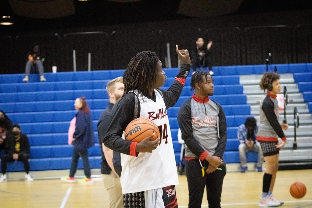 PREP BASKETBALL: Bulldogs pull together for title, teammate - The ...