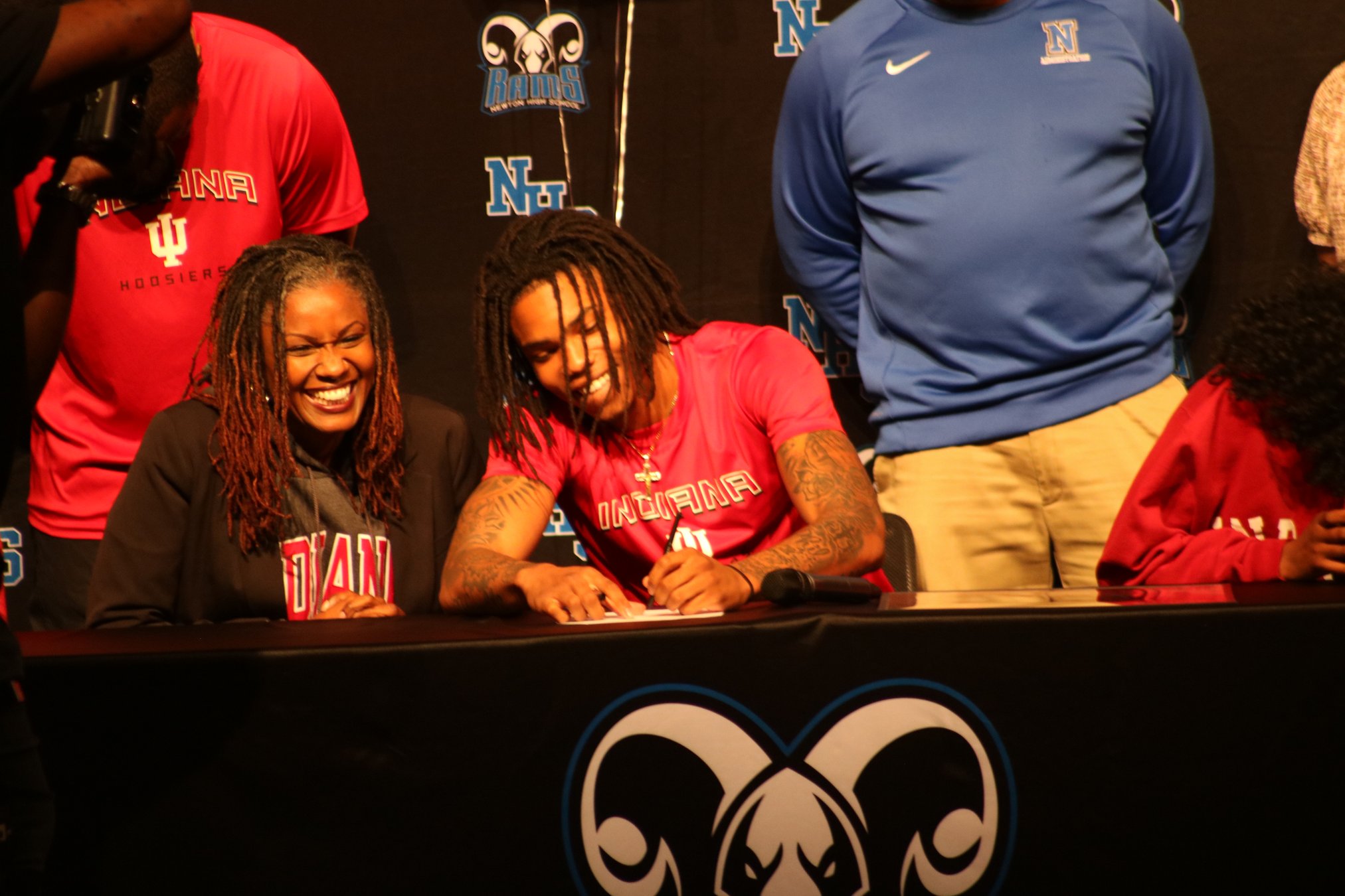 "Ready to get to work": Jakai Newton signs with Indiana basketball ...