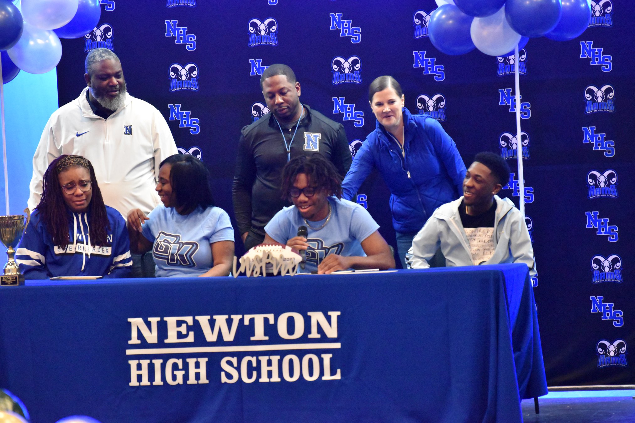 Aaron Hubbard makes it official, signs to Georgia Knights - The ...