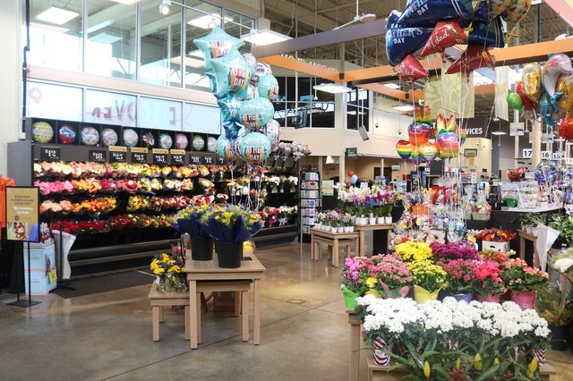 'COMMUNITY INVESTMENT': Kroger celebrates substantial capital ...