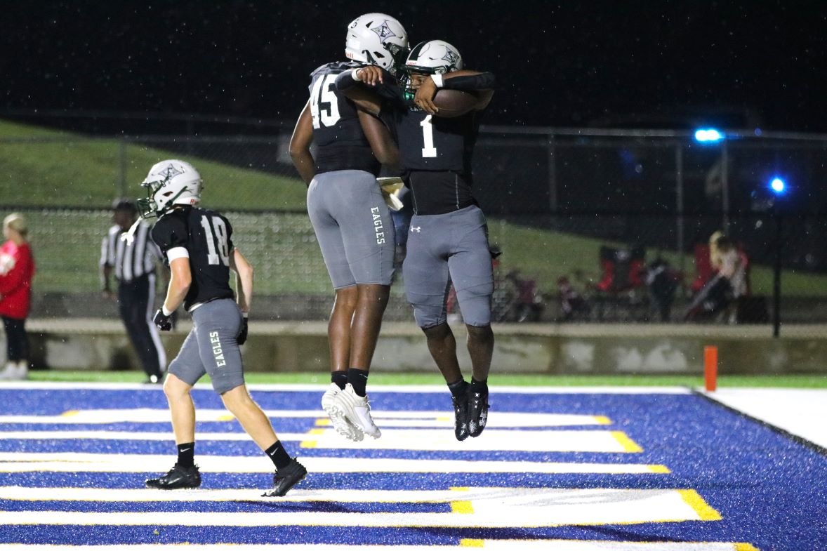 Eastside Eagles remain undefeated in 34-16 home win against Archer ...