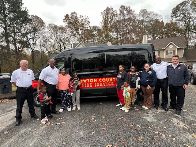 Newton County Fire Services donates groceries to family in need - The ...