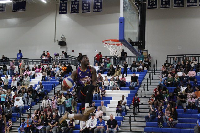 Harlem Wizards come to town - The Covington News