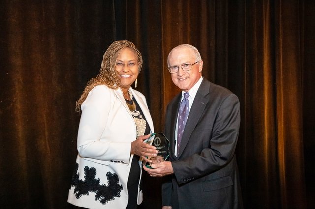 Judge Samuel D. Ozburn honored with Mercer Law School’s 2025 ...
