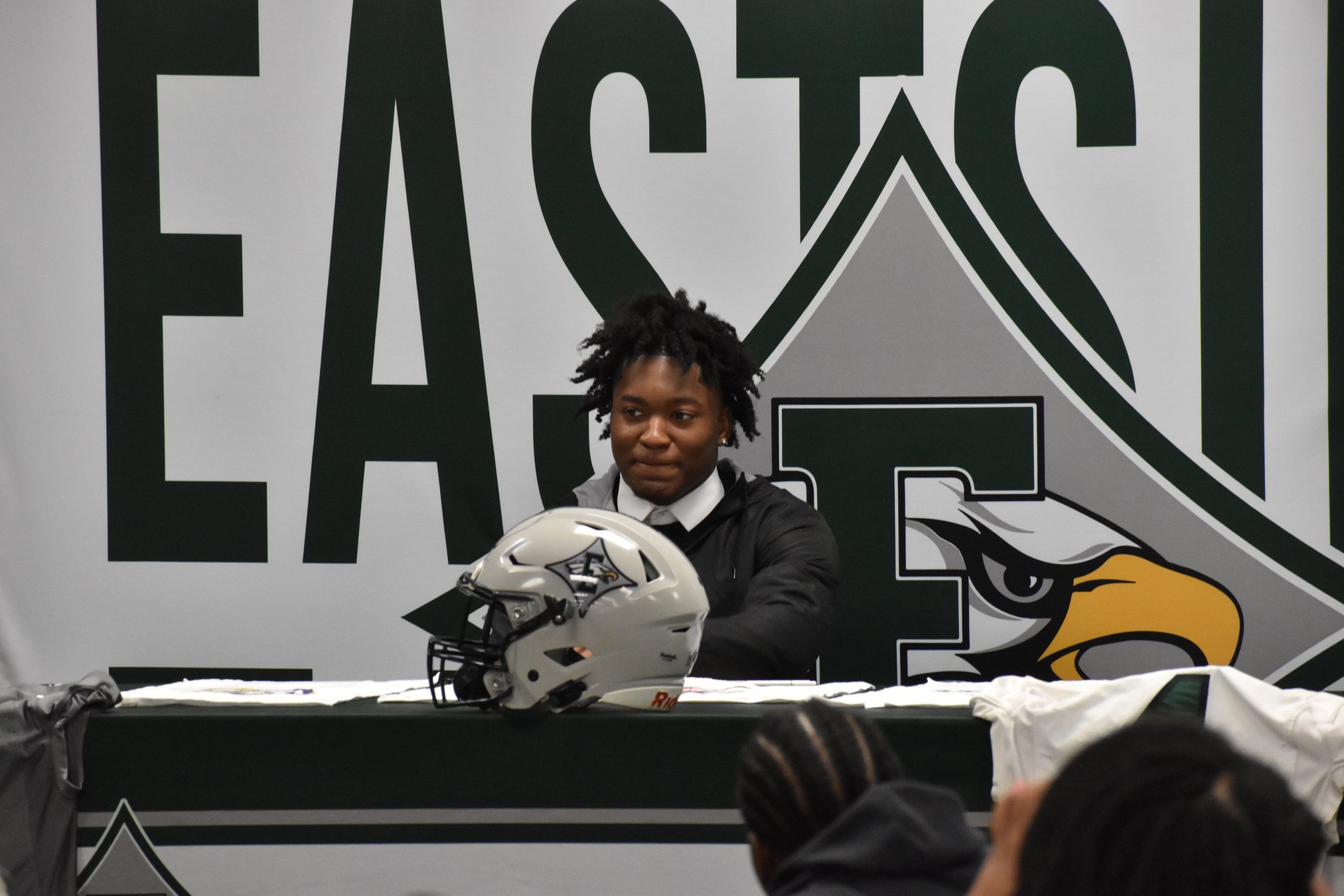 Myles Mims pens NLI to play football at Benedict College - The ...